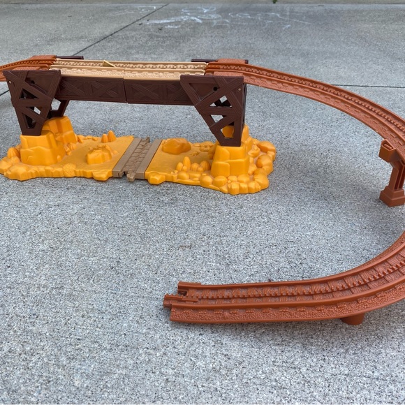 Fisher-Price | Toys | Fisher Price Geotrax Canyon Boulder Set Trap ...